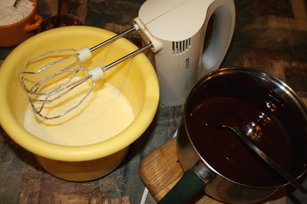 Šokoladinis pyragas su Rududu įdaru - Delfi receptai