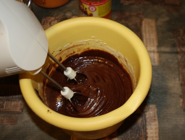 Šokoladinis pyragas su Rududu įdaru - Delfi receptai